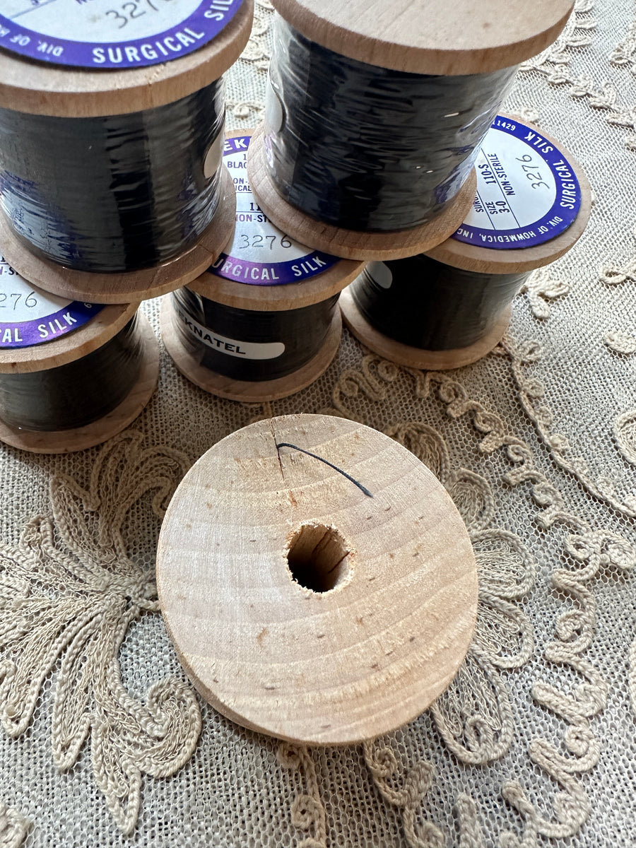 Vintage Surgical Silk One Hundred Yard Spools – Vintage Passementerie