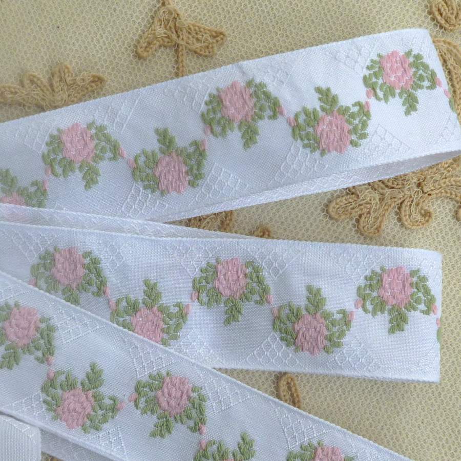 French Roses and Trellis Vintage Ribbon Trim – Vintage Passementerie